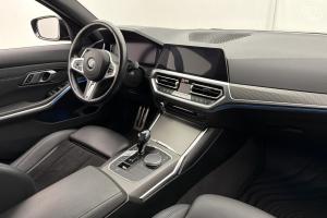 Black BMW 330 2021 in Kaunas, with an engine capacity of 0.00 L and mileage of 53 thousand km for 33719 €, photo 9 on AUTOMOTO.COM.LV