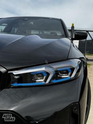 Black BMW 330 2021 in Klaipeda, with an engine capacity of 2.00 L and mileage of 108 thousand km for 24999 €, photo 4 on AUTOMOTO.COM.LV