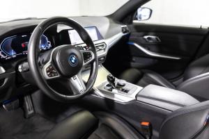 Black BMW 330 2021 in Vilnius, with an engine capacity of 2.00 L and mileage of 119 thousand km for 32752 €, photo 15 on AUTOMOTO.COM.LV