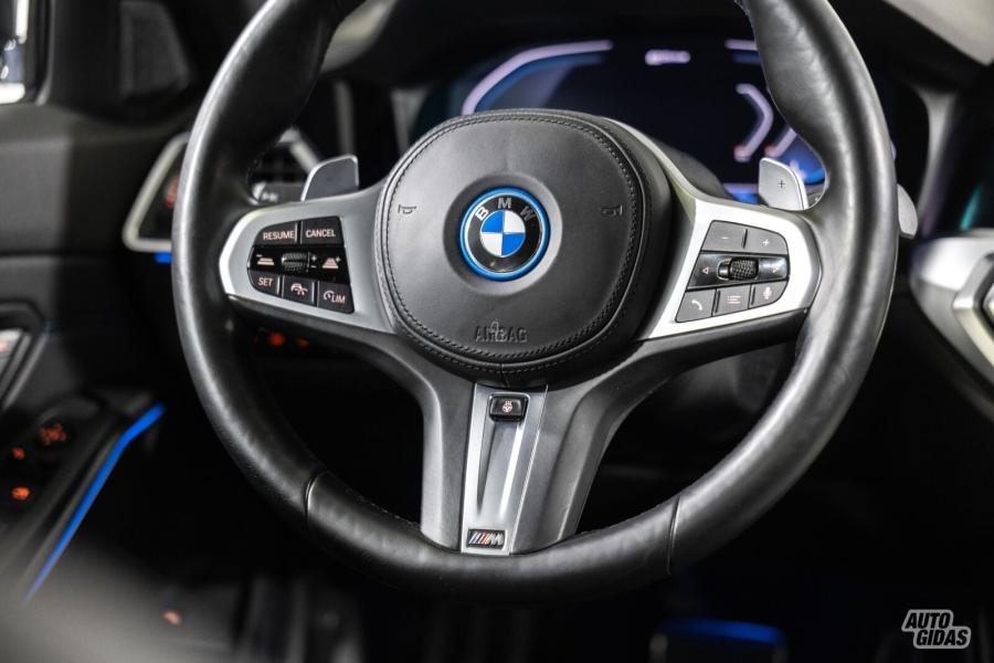 Black BMW 330 2021 in Vilnius, with an engine capacity of 2.00 L and mileage of 119 thousand km for 32752 €, photo 19 on AUTOMOTO.COM.LV
