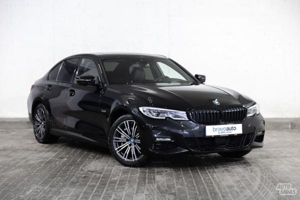 Melns BMW 330 2021 Viļņa, ar dzinēja tilpumu 2.00 L un nobraukumu 119 tūkst. km par 32752 €, foto 3 vietnē AUTOMOTO.COM.LV