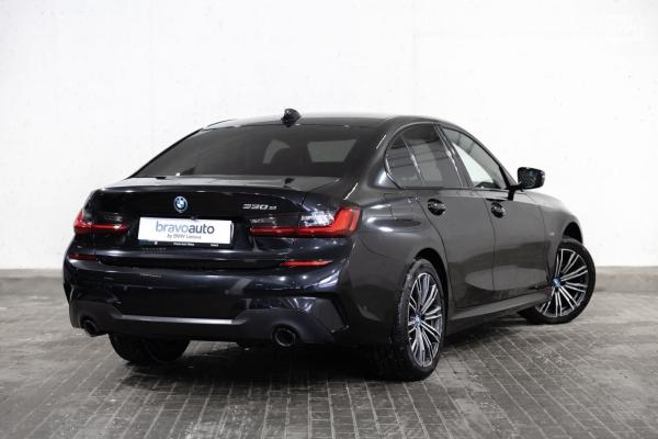 Melns BMW 330 2021 Viļņa, ar dzinēja tilpumu 2.00 L un nobraukumu 119 tūkst. km par 32752 €, foto 10 vietnē AUTOMOTO.COM.LV