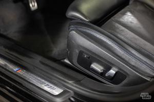 Black BMW 330 2021 in Vilnius, with an engine capacity of 2.00 L and mileage of 119 thousand km for 32752 €, photo 29 on AUTOMOTO.COM.LV
