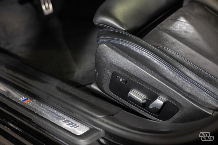 Black BMW 330 2021 in Vilnius, with an engine capacity of 2.00 L and mileage of 119 thousand km for 32752 €, photo 29 on AUTOMOTO.COM.LV
