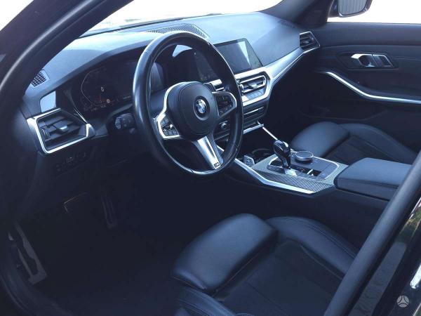 Melns BMW 330 2021 Kauņa, ar dzinēja tilpumu 3.00 L un nobraukumu 198 tūkst. km par 25350 €, foto 5 vietnē AUTOMOTO.COM.LV