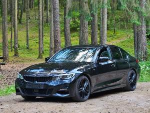 Melns BMW 330 2021 Kauņa, ar dzinēja tilpumu 3.00 L un nobraukumu 198 tūkst. km par 25450 €, foto  vietnē AUTOMOTO.COM.LV