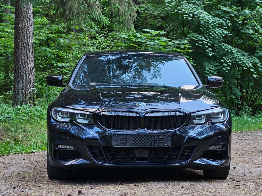 Melns BMW 330 2021 Kauņa, ar dzinēja tilpumu 3.00 L un nobraukumu 198 tūkst. km par 25450 €, foto 3 vietnē AUTOMOTO.COM.LV