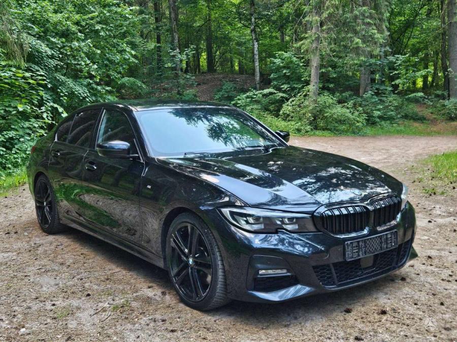 Melns BMW 330 2021 Kauņa, ar dzinēja tilpumu 3.00 L un nobraukumu 198 tūkst. km par 25450 €, foto 4 vietnē AUTOMOTO.COM.LV