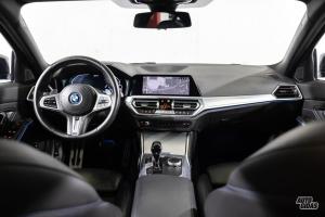 Black BMW 330 2021 in Vilnius, with an engine capacity of 2.00 L and mileage of 119 thousand km for 30556 €, photo 18 on AUTOMOTO.COM.LV