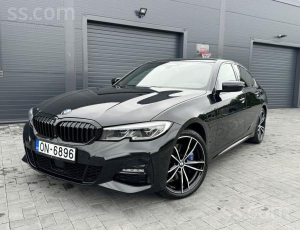 Black BMW 330 2021 in Riga, with an engine capacity of 2.00 L and mileage of 169 thousand km for 27650 €, photo 4 on AUTOMOTO.COM.LV