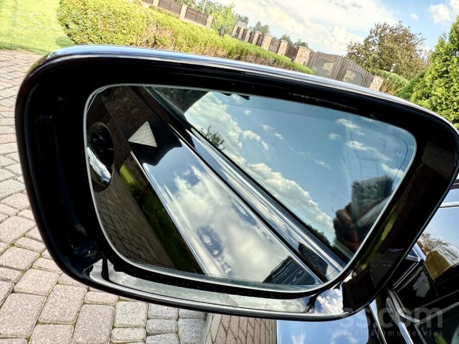 Black BMW 330 2021 in Bauska, with an engine capacity of 3.00 L and mileage of 48 thousand km for 35777 €, photo 8 on AUTOMOTO.COM.LV
