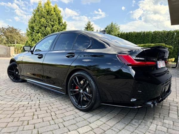 Melns BMW 330 2021 Bauska, ar dzinēja tilpumu 3.00 L un nobraukumu 48 tūkst. km par 35777 €, foto 9 vietnē AUTOMOTO.COM.LV