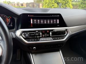 Black BMW 330 2021 in Bauska, with an engine capacity of 3.00 L and mileage of 48 thousand km for 35777 €, photo 21 on AUTOMOTO.COM.LV
