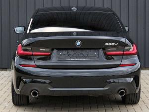 Black BMW 330 2021 in Kaunas, with an engine capacity of 3.00 L and mileage of 198 thousand km for 25650 €, photo 6 on AUTOMOTO.COM.LV
