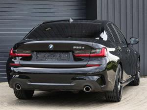 Black BMW 330 2021 in Kaunas, with an engine capacity of 3.00 L and mileage of 198 thousand km for 25650 €, photo 7 on AUTOMOTO.COM.LV