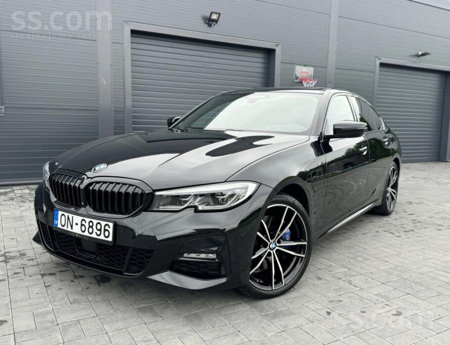 Black BMW 330 2021 in Riga, with an engine capacity of 2.00 L and mileage of 171 thousand km for 27500 €, photo 3 on AUTOMOTO.COM.LV