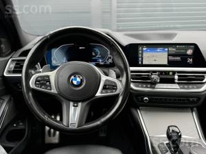 Black BMW 330 2021 in Riga, with an engine capacity of 2.00 L and mileage of 171 thousand km for 27500 €, photo 10 on AUTOMOTO.COM.LV