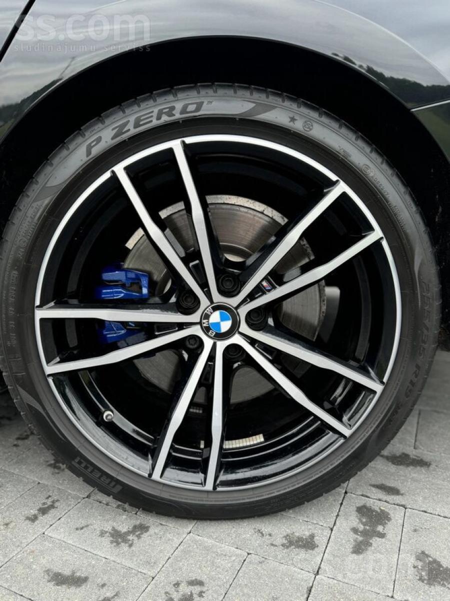 Black BMW 330 2021 in Riga, with an engine capacity of 2.00 L and mileage of 171 thousand km for 27500 €, photo 16 on AUTOMOTO.COM.LV