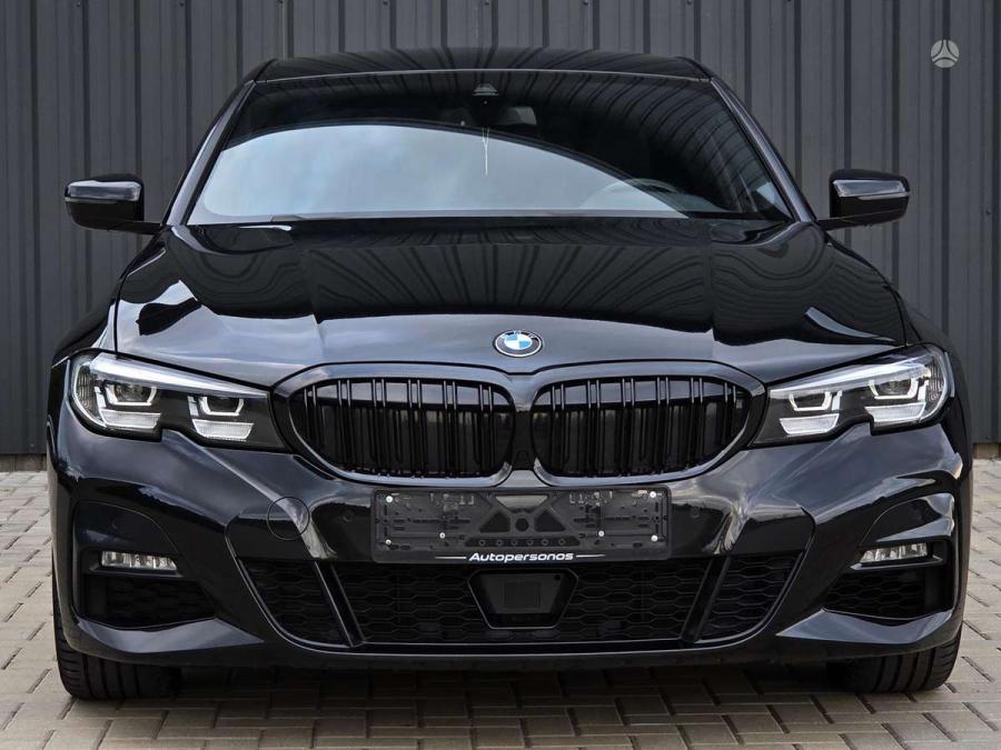 Melns BMW 330 2021 Kauņa, ar dzinēja tilpumu 3.00 L un nobraukumu 198 tūkst. km par 25650 €, foto 1 vietnē AUTOMOTO.COM.LV