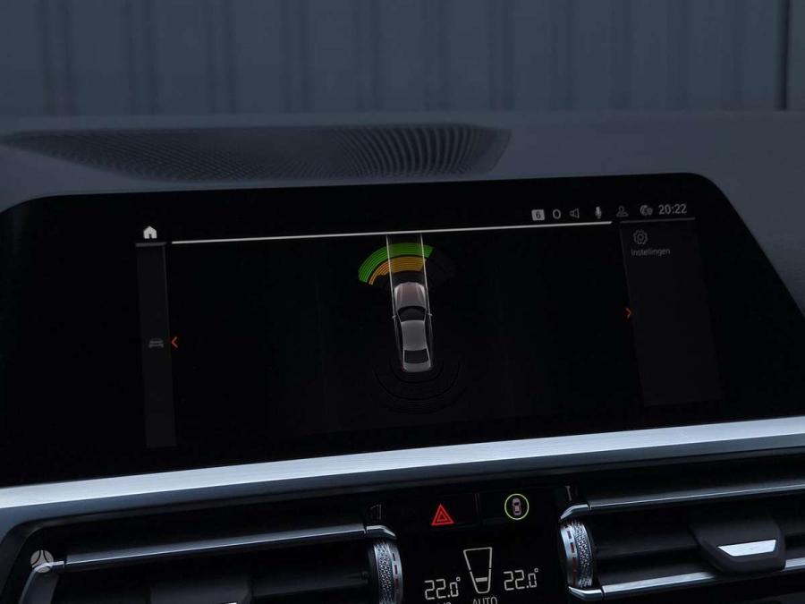 Black BMW 330 2021 in Kaunas, with an engine capacity of 3.00 L and mileage of 198 thousand km for 25650 €, photo 24 on AUTOMOTO.COM.LV