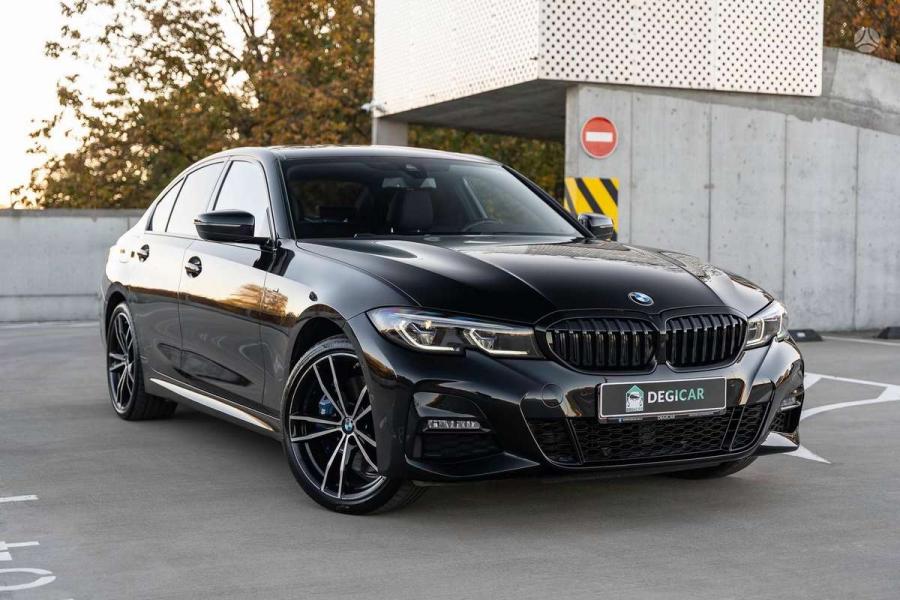 Melns BMW 330 2021 Kauņa, ar dzinēja tilpumu 2.00 L un nobraukumu 78 tūkst. km par 33000 €, foto 1 vietnē AUTOMOTO.COM.LV