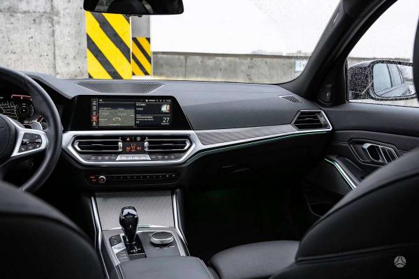 BMW 330 2021 Kauņa vietnē Melns BMW 330 2021 Kauņa, ar dzinēja tilpumu 2.00 L un nobraukumu 78 tūkst. km par 33000 €, foto 11 vietnē AUTOMOTO.COM.LV