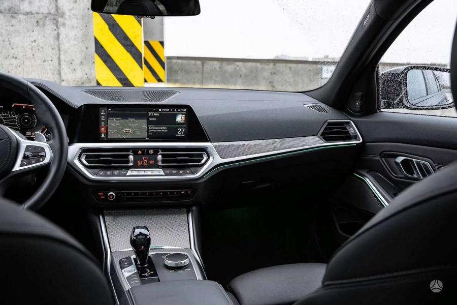 Melns BMW 330 2021 Kauņa, ar dzinēja tilpumu 2.00 L un nobraukumu 78 tūkst. km par 33000 €, foto 11 vietnē AUTOMOTO.COM.LV