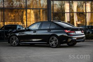 Melns BMW 330 2022 Jelgava, ar dzinēja tilpumu 2.00 L un nobraukumu 109 tūkst. km par 34400 €, foto 7 vietnē AUTOMOTO.COM.LV
