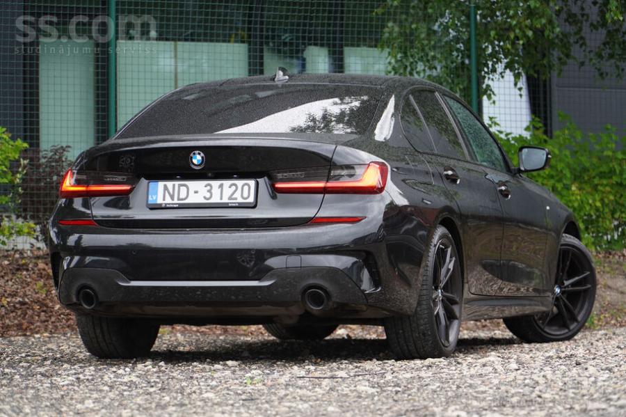 Black BMW 330 2022 in Riga, with an engine capacity of 2.00 L and mileage of 70 thousand km for 37990 €, photo 8 on AUTOMOTO.COM.LV