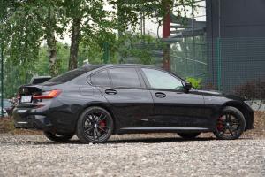 Black BMW 330 2022 in Riga, with an engine capacity of 2.00 L and mileage of 70 thousand km for 37990 €, photo 10 on AUTOMOTO.COM.LV