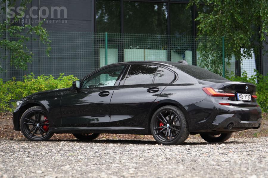 Black BMW 330 2022 in Riga, with an engine capacity of 2.00 L and mileage of 70 thousand km for 37990 €, photo 11 on AUTOMOTO.COM.LV