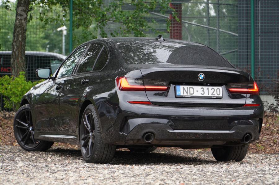 Black BMW 330 2022 in Riga, with an engine capacity of 2.00 L and mileage of 70 thousand km for 37990 €, photo 13 on AUTOMOTO.COM.LV