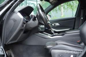 Black BMW 330 2022 in Riga, with an engine capacity of 2.00 L and mileage of 70 thousand km for 37990 €, photo 18 on AUTOMOTO.COM.LV