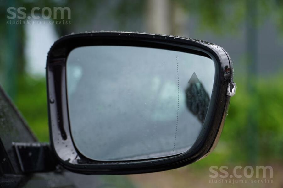 Black BMW 330 2022 in Riga, with an engine capacity of 2.00 L and mileage of 70 thousand km for 37990 €, photo 21 on AUTOMOTO.COM.LV