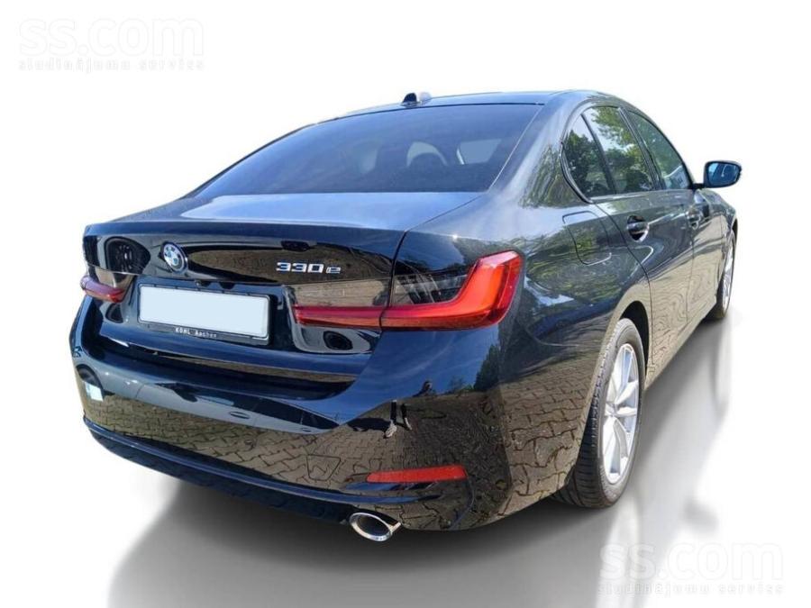 Melns BMW 330 2023 Rīga, ar dzinēja tilpumu 2.00 L un nobraukumu 51 tūkst. km par 33000 €, foto 5 vietnē AUTOMOTO.COM.LV