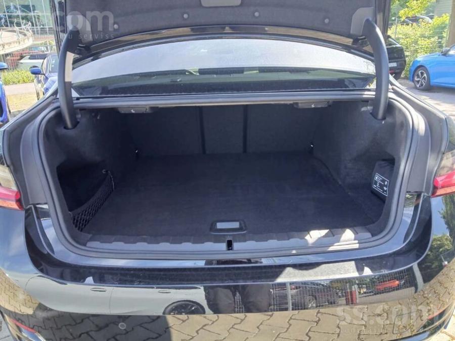 Melns BMW 330 2023 Rīga, ar dzinēja tilpumu 2.00 L un nobraukumu 51 tūkst. km par 33000 €, foto 13 vietnē AUTOMOTO.COM.LV