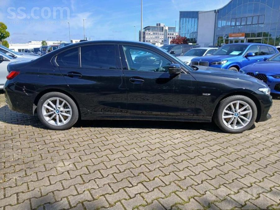 Melns BMW 330 2023 Rīga, ar dzinēja tilpumu 2.00 L un nobraukumu 51 tūkst. km par 33000 €, foto 14 vietnē AUTOMOTO.COM.LV