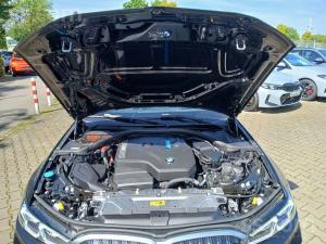 Melns BMW 330 2023 Rīga, ar dzinēja tilpumu 2.00 L un nobraukumu 51 tūkst. km par 33000 €, foto 16 vietnē AUTOMOTO.COM.LV