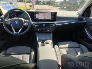 Melns BMW 330 2023 Rīga, ar dzinēja tilpumu 2.00 L un nobraukumu 51 tūkst. km par 33000 €, foto 17 vietnē AUTOMOTO.COM.LV