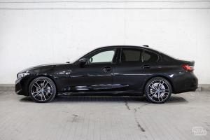 Black BMW 330 2024 in Vilnius, with an engine capacity of 2.00 L and mileage of 29 thousand km for 44991 €, photo 5 on AUTOMOTO.COM.LV