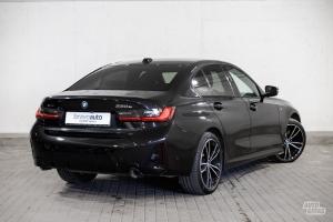 Black BMW 330 2024 in Vilnius, with an engine capacity of 2.00 L and mileage of 29 thousand km for 44991 €, photo 11 on AUTOMOTO.COM.LV