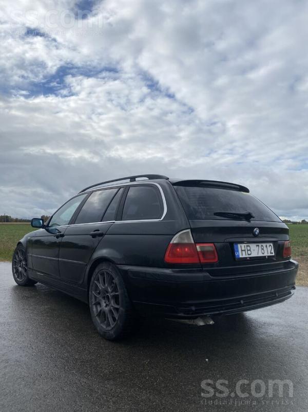 Black BMW 330 2001 in Jelgava, with an engine capacity of 3.00 L and mileage of 0 thousand km for 2200 €, photo 4 on AUTOMOTO.COM.LV