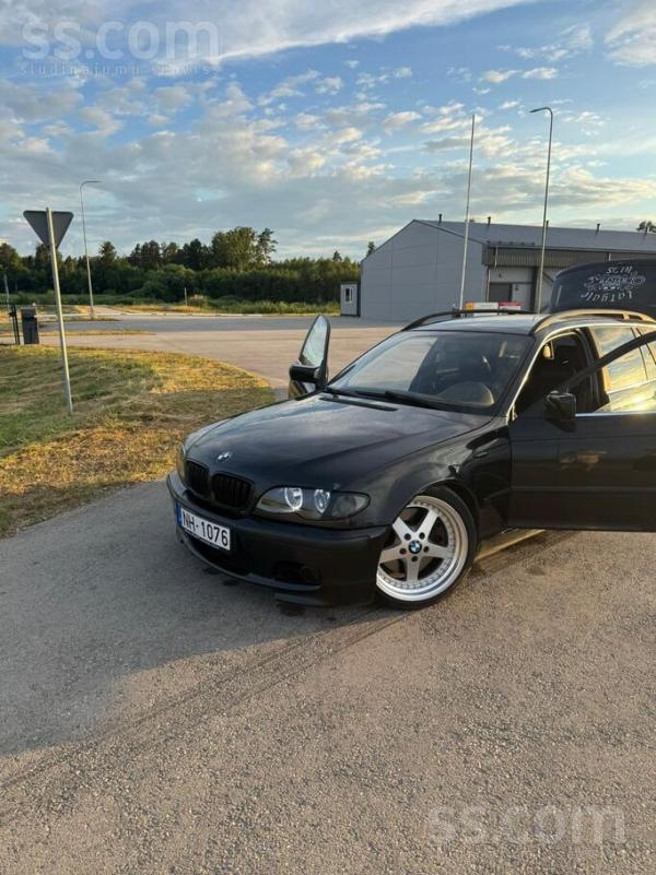 Black BMW 330 2001 in Preili, with an engine capacity of 3.00 L and mileage of 415 thousand km for 5200 €, photo 1 on AUTOMOTO.COM.LV
