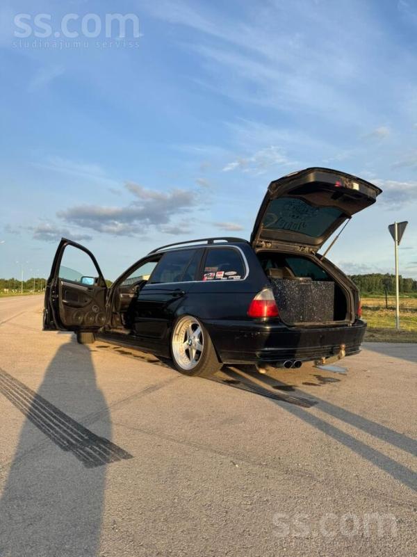 Black BMW 330 2001 in Preili, with an engine capacity of 3.00 L and mileage of 415 thousand km for 5200 €, photo 2 on AUTOMOTO.COM.LV