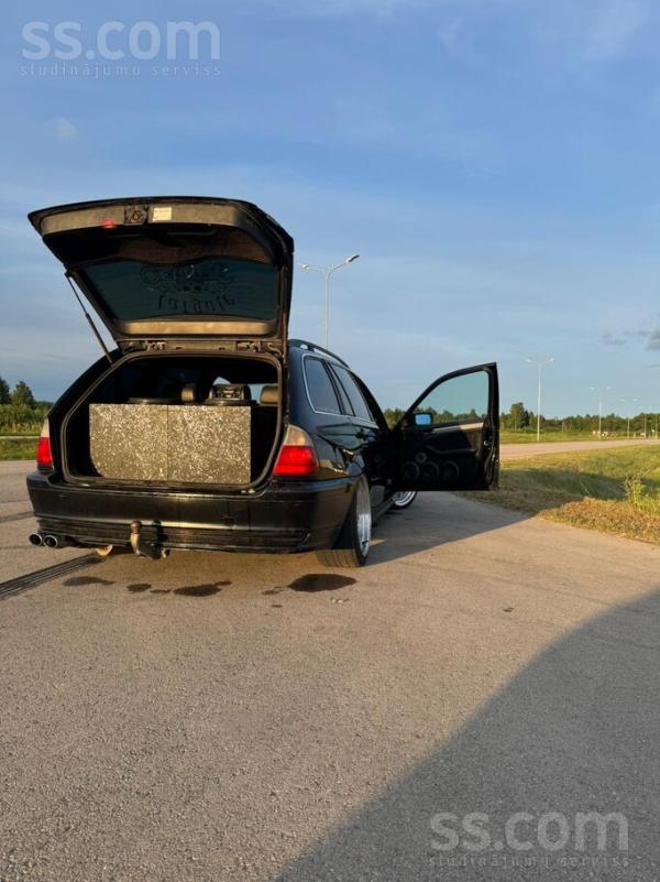 Black BMW 330 2001 in Preili, with an engine capacity of 3.00 L and mileage of 415 thousand km for 5200 €, photo 3 on AUTOMOTO.COM.LV