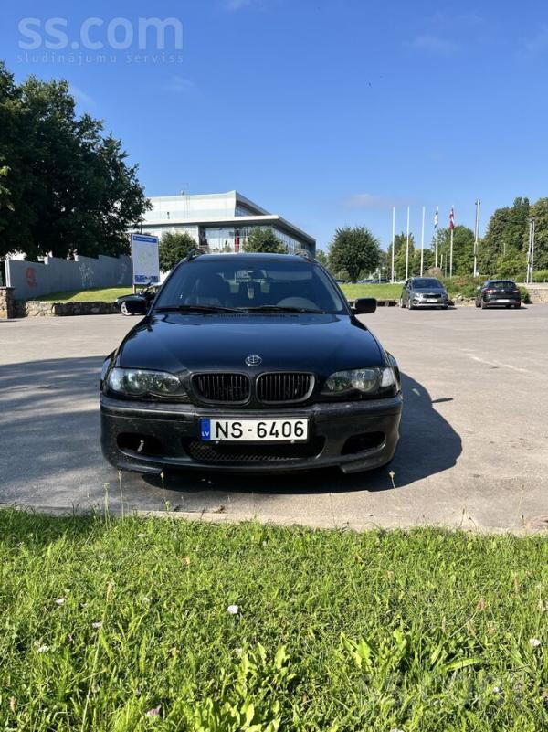 Black BMW 330 2001 in Dobele, with an engine capacity of 3.00 L and mileage of 455 thousand km for 2400 €, photo 3 on AUTOMOTO.COM.LV
