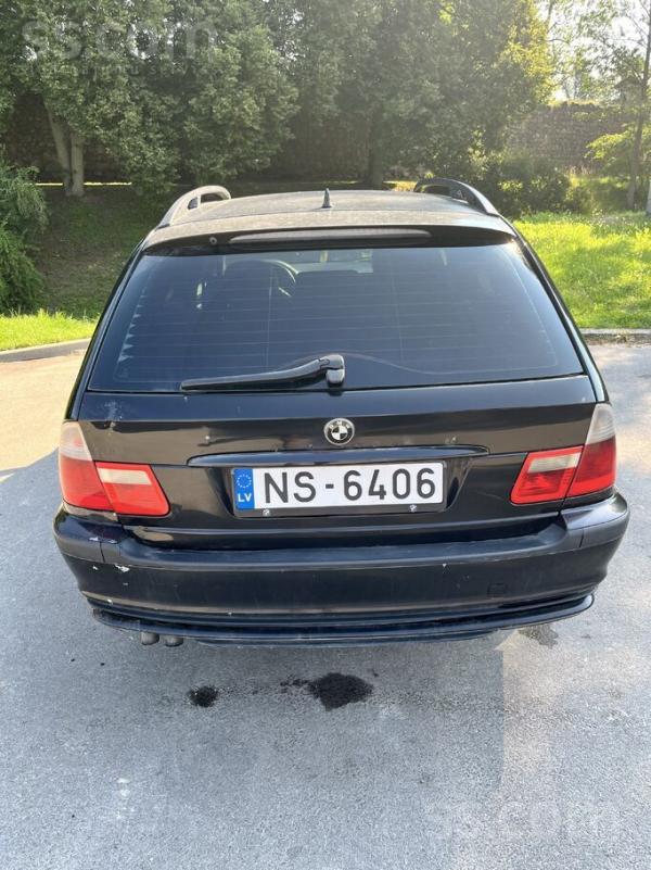Black BMW 330 2001 in Dobele, with an engine capacity of 3.00 L and mileage of 455 thousand km for 2400 €, photo 4 on AUTOMOTO.COM.LV