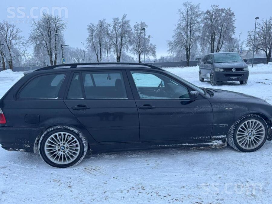 Melns BMW 330 2001 Dobele, ar dzinēja tilpumu 3.00 L un nobraukumu 450 tūkst. km par 2300 €, foto 5 vietnē AUTOMOTO.COM.LV