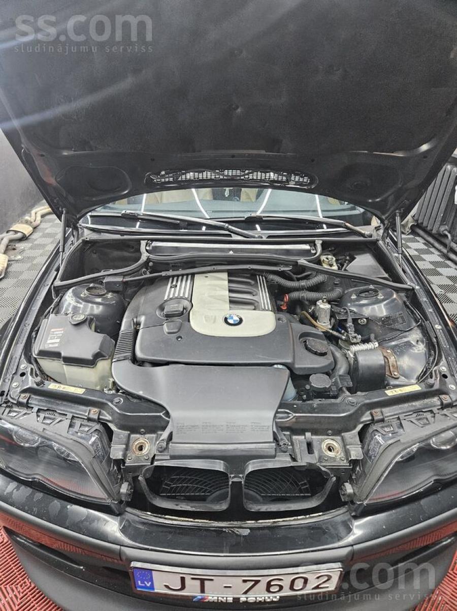 Black BMW 330 2002 in Riga, with an engine capacity of 3.00 L and mileage of 332 thousand km for 2750 €, photo 11 on AUTOMOTO.COM.LV