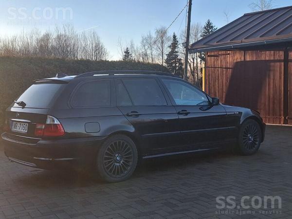 Black BMW 330 2002 in Riga, with an engine capacity of 3.00 L and mileage of 403 thousand km for 3300 €, photo 4 on AUTOMOTO.COM.LV